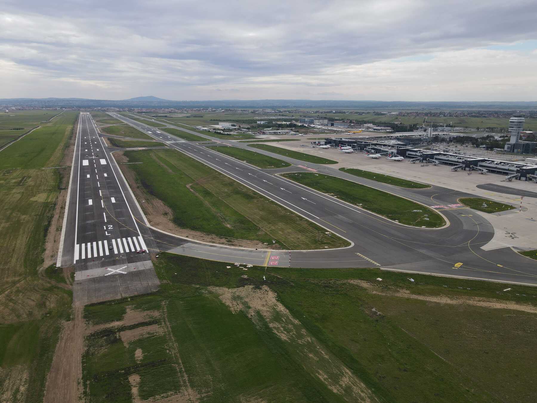 Reconstructed main runway back in use at Belgrade airport | Aerodrom ...